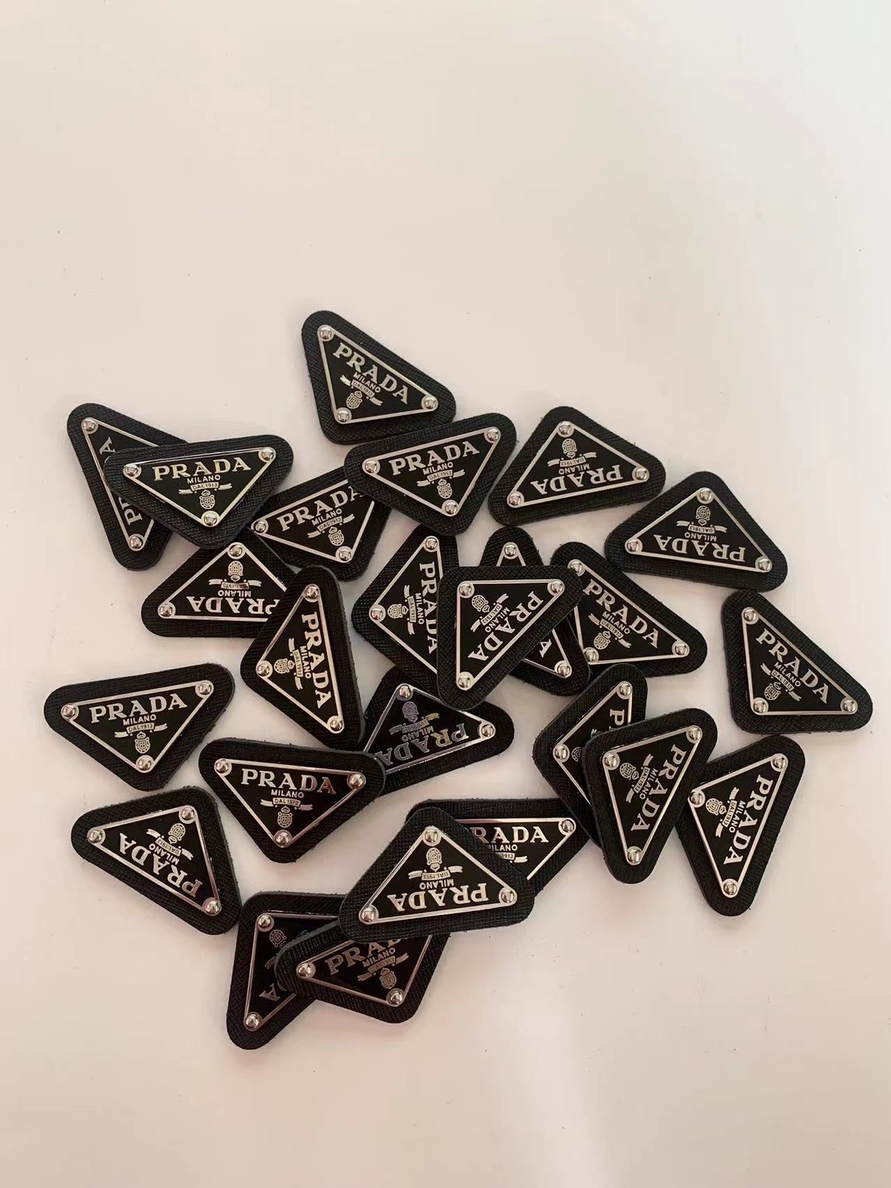 Fashion Prada Tags Metal with Rubber Material For Handmade Goods ...